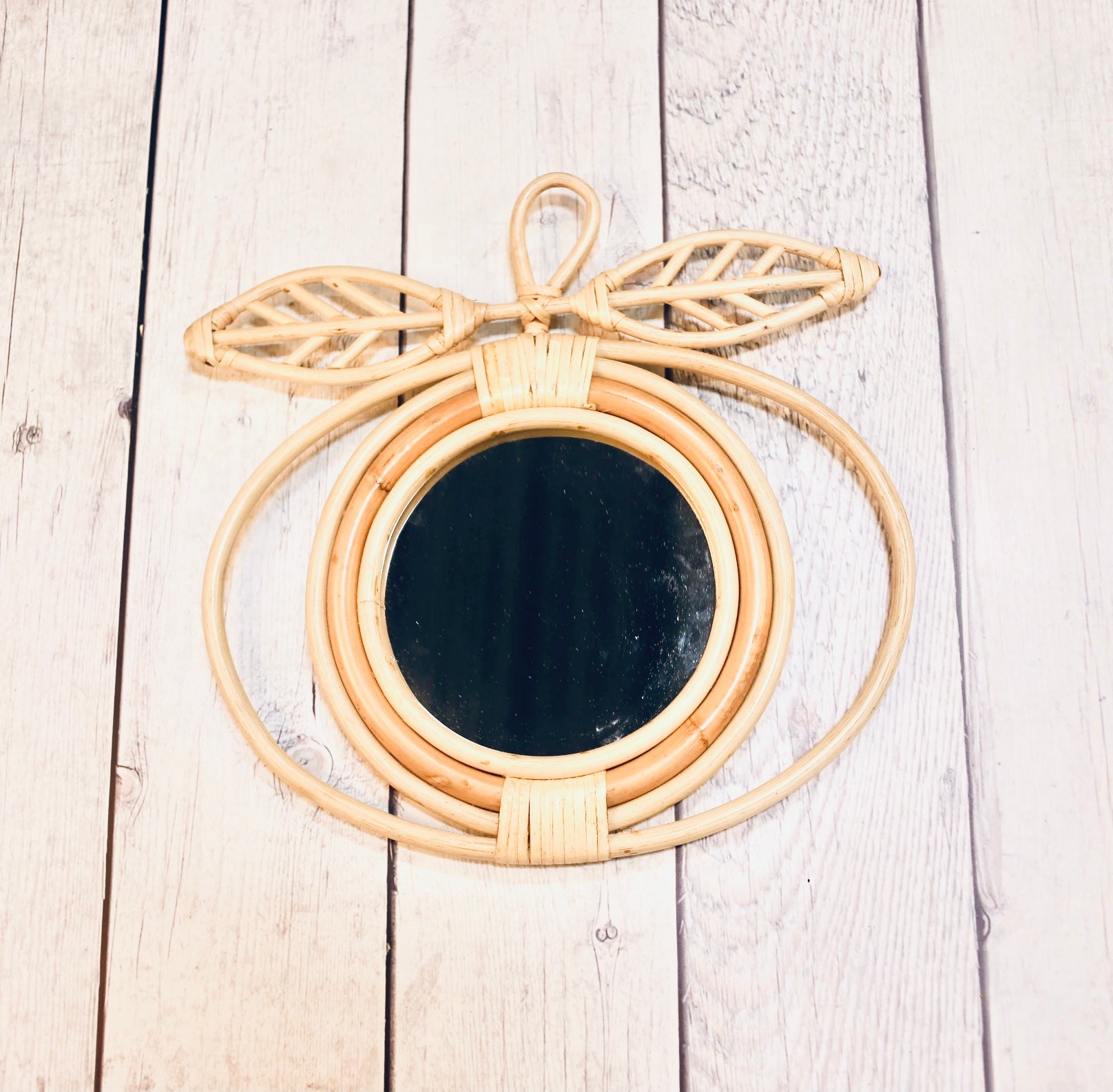 Apple Shaped Rattan Mirror – Natural Boho Wall Accent – Casachicstore